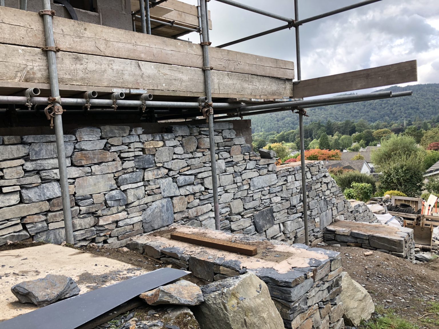 Welsh Rustic Slate Walling - Per Mtr2 - UK Slate